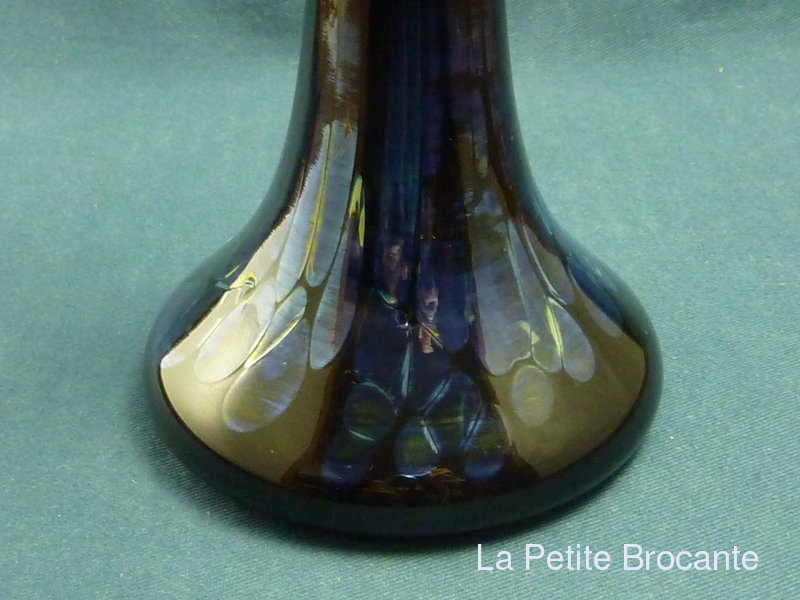Vase soliflore en verre soufflé irisé